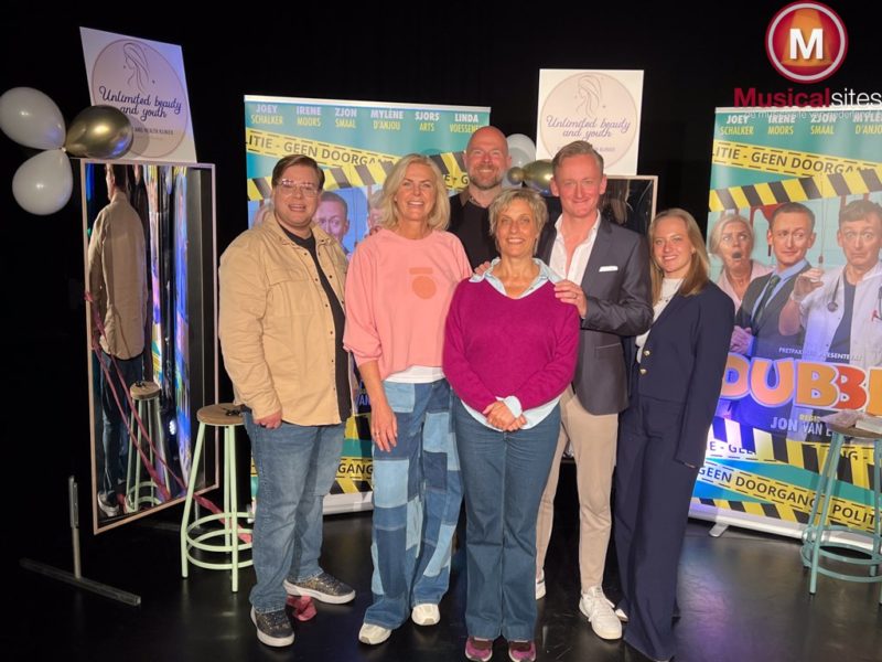 Dubbel Op gepresenteerd aan de pers